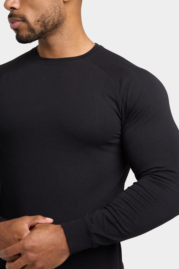 Muscle Fit Long Sleeve T-Shirt in Black